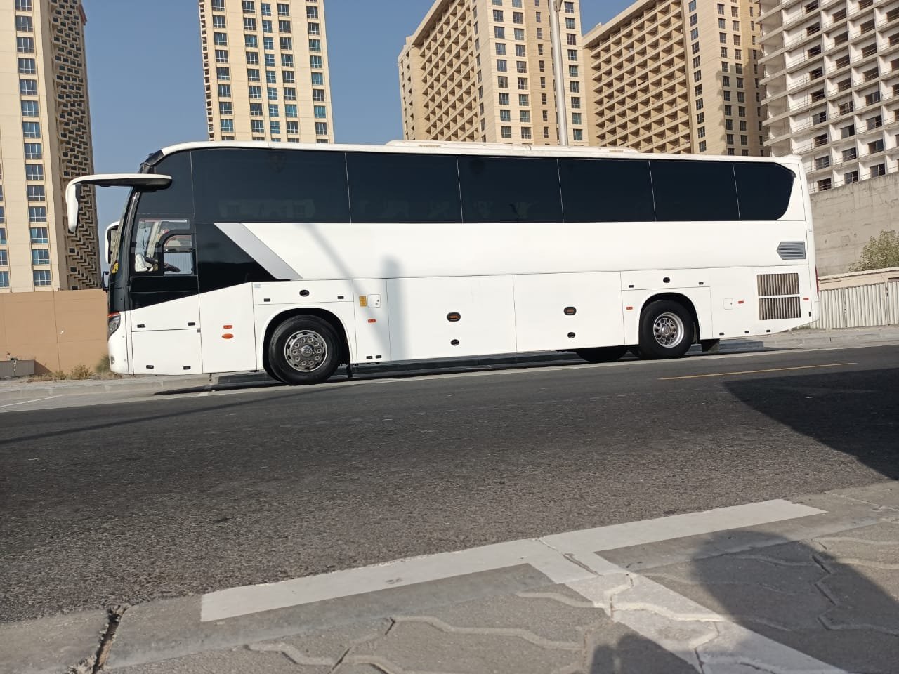 45 Passenger Bus Rental Coach For Group Family Tour In Dubai