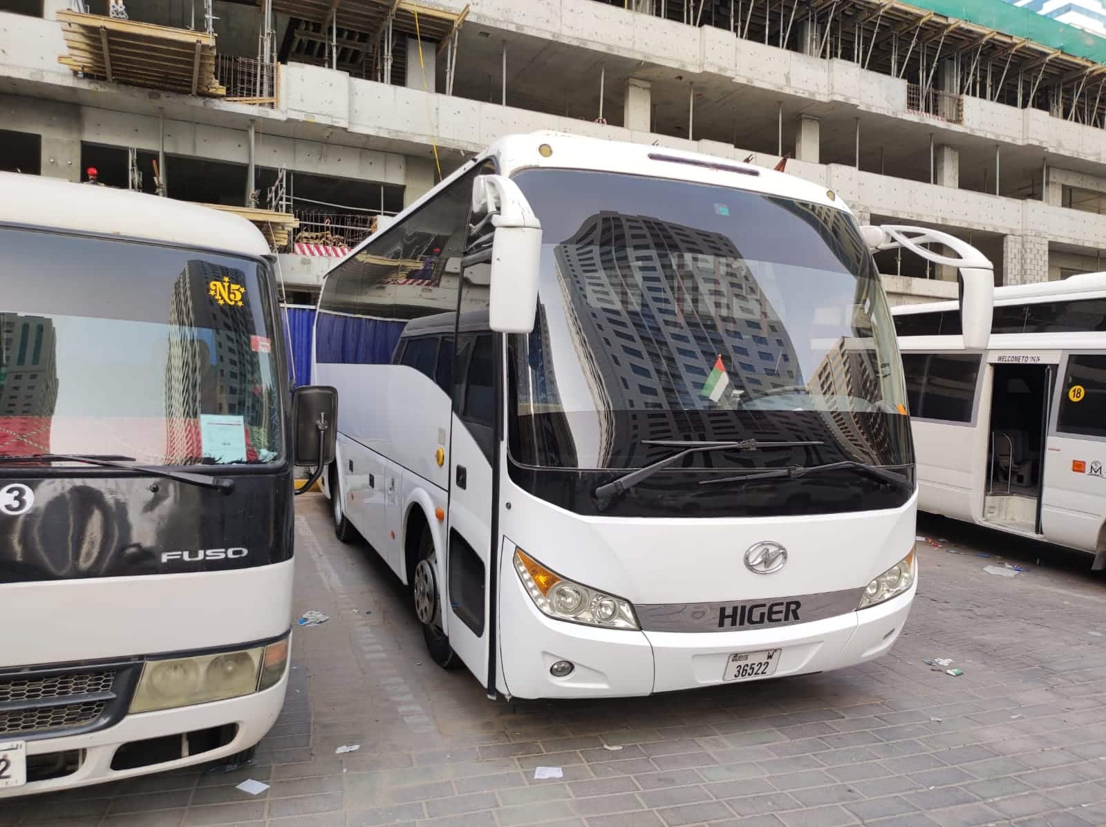 Large Group Family Taxi In Dubai @Royal Rider Bus Van Rental